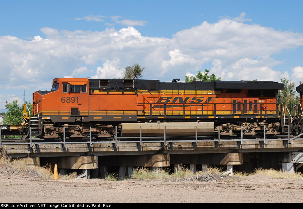 BNSF 6891